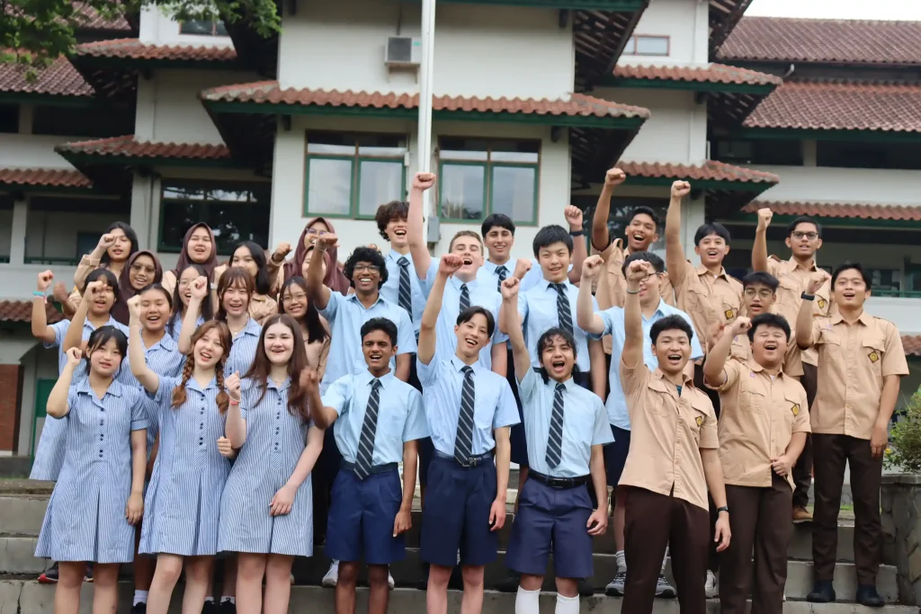 Immersion Program SMA Huntingtower di SMA Dwiwarna (Boarding School)